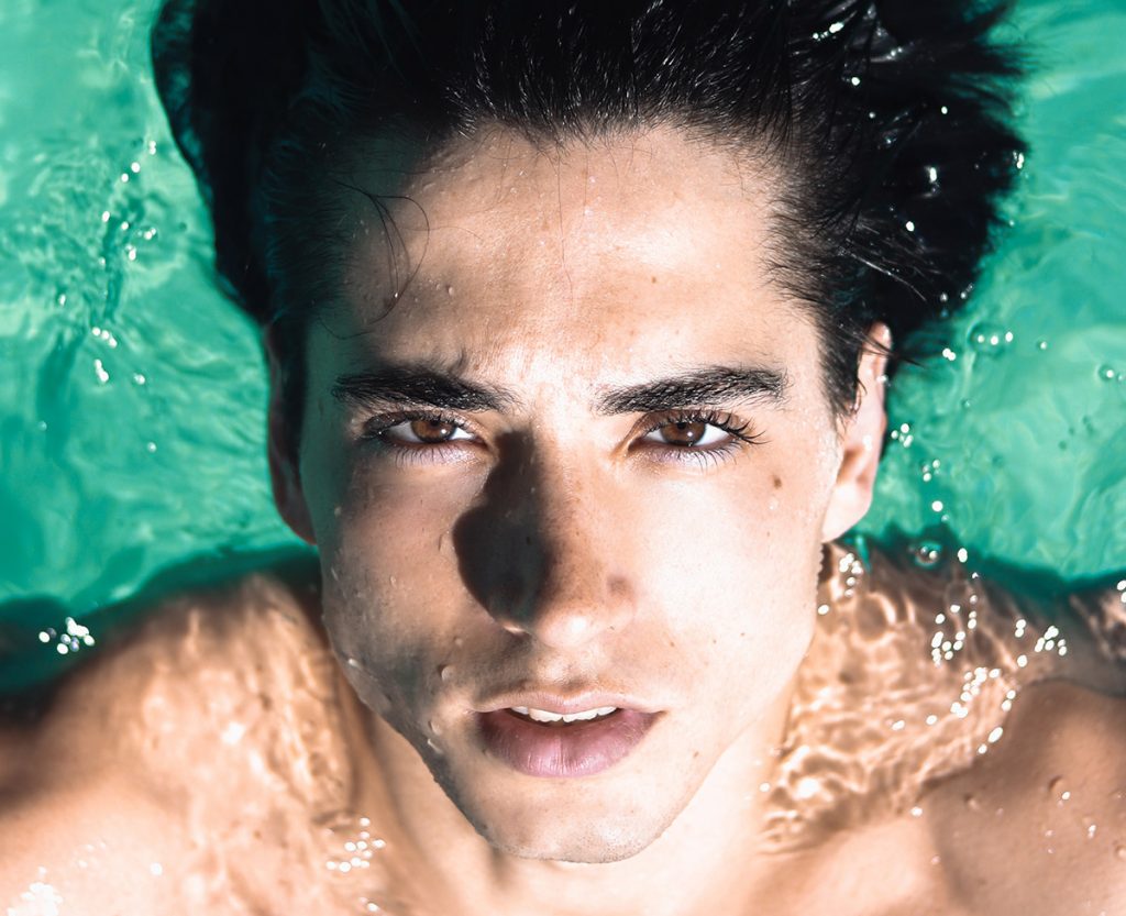 Men's Face Scrub: All you need to know about exfoliation