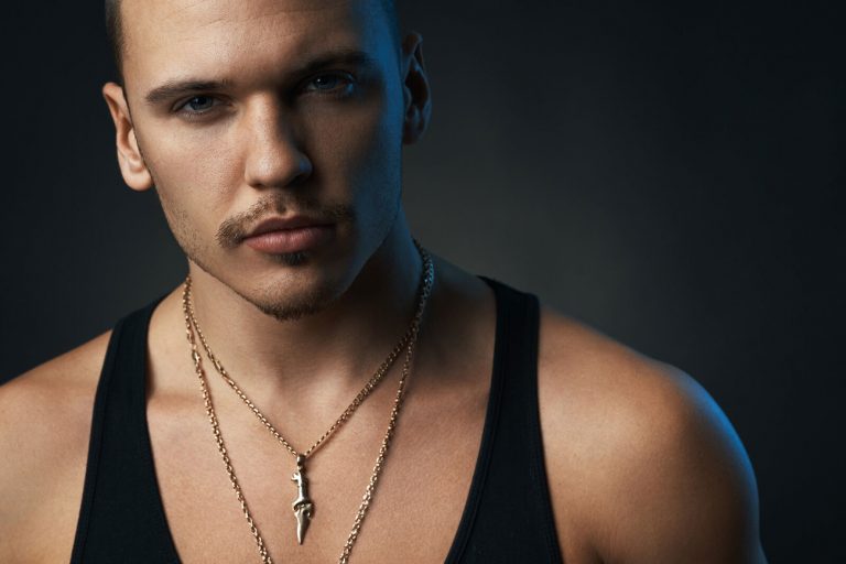 How to Wear Gold ? Fashion Style guide for Men