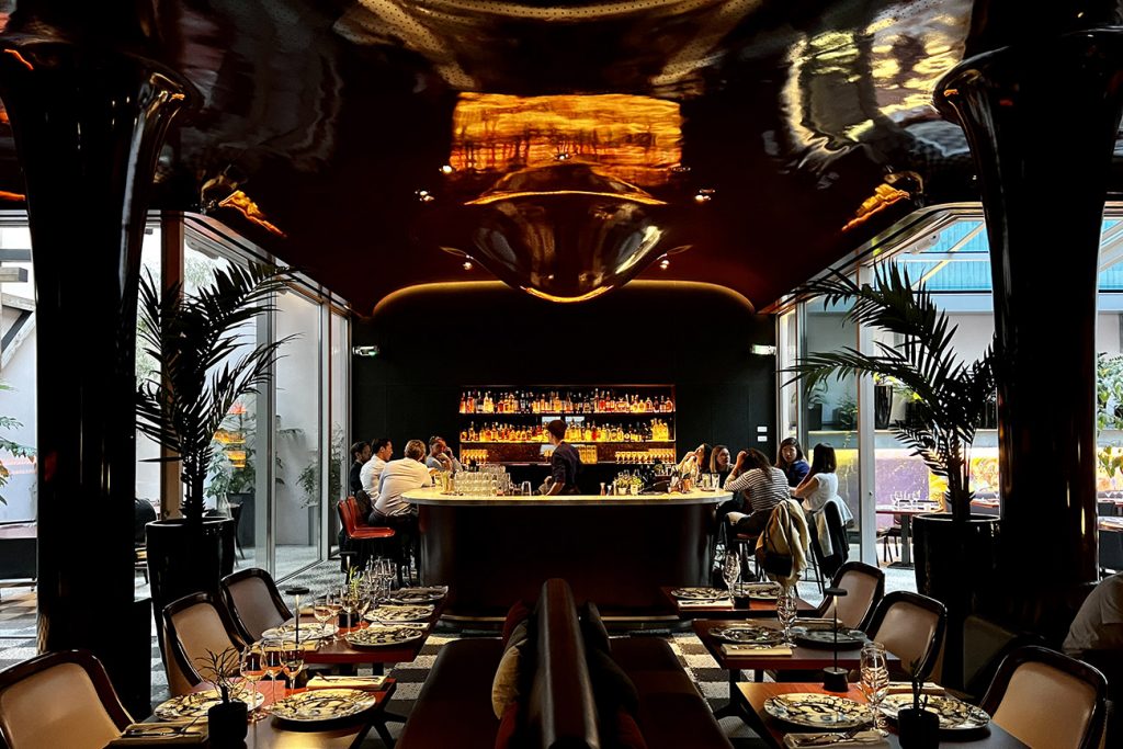 5 best bars in Paris to have a drink in a magical setting!