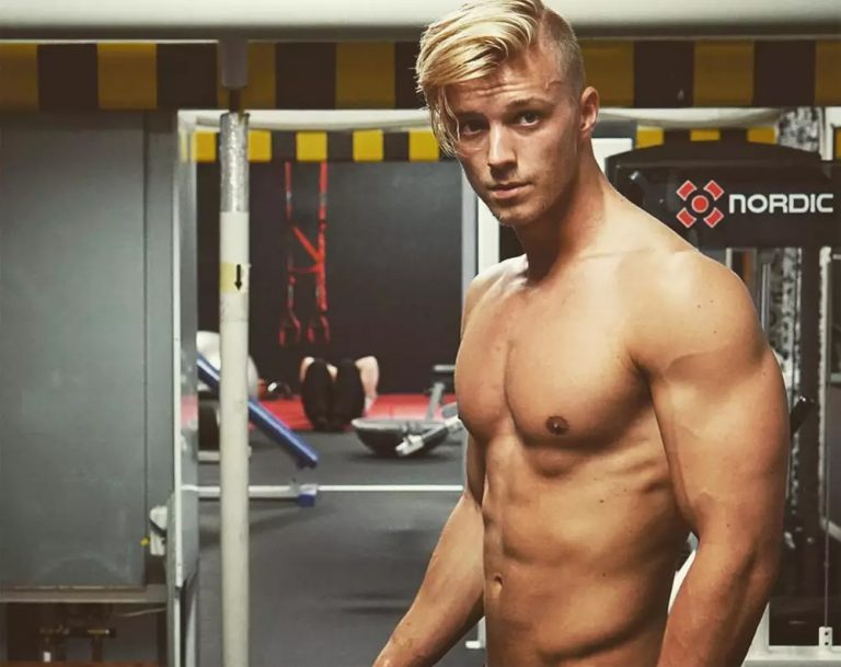 How to develop your chest muscles at home?