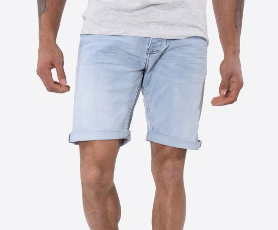 Choisir un short court/long pour homme selon sa morphologie